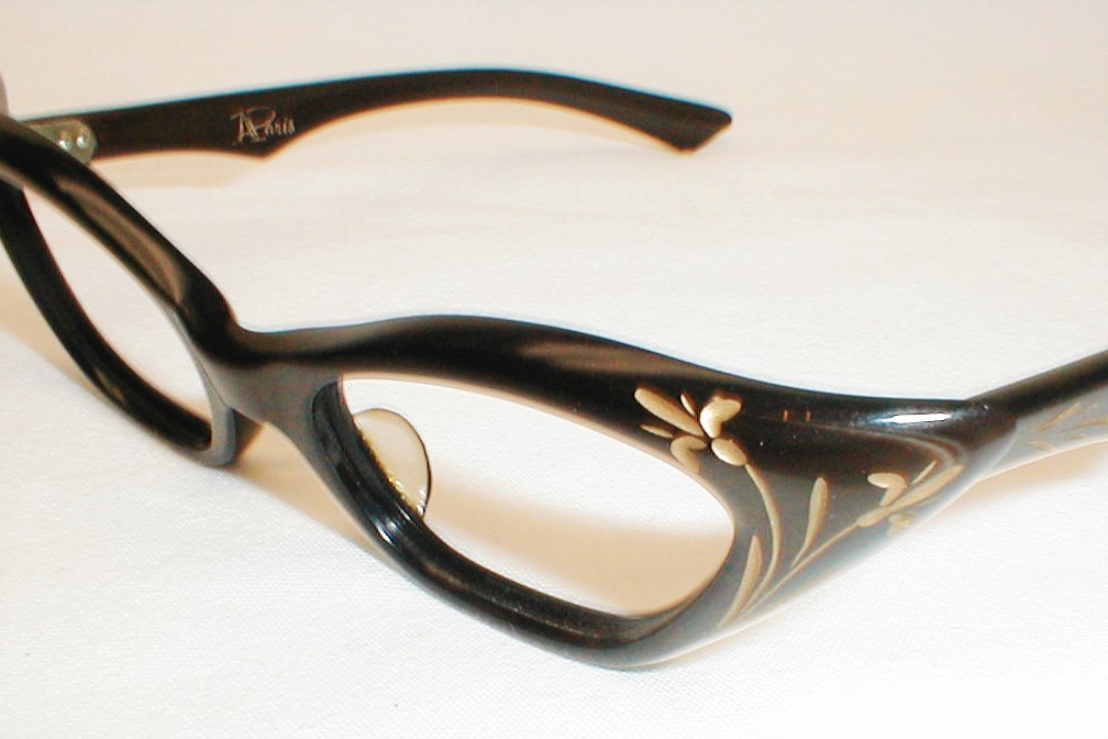 Extra Pointy Cats Eye Glasses Frames France 50s-60s
