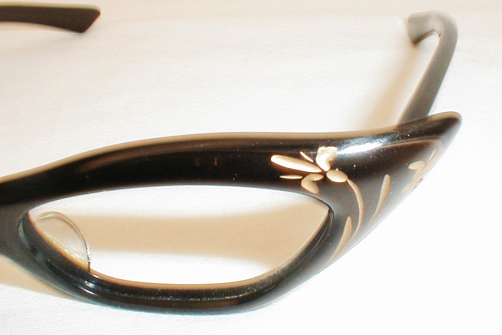 Extra Pointy Cats Eye Glasses Frames France 50s-60s